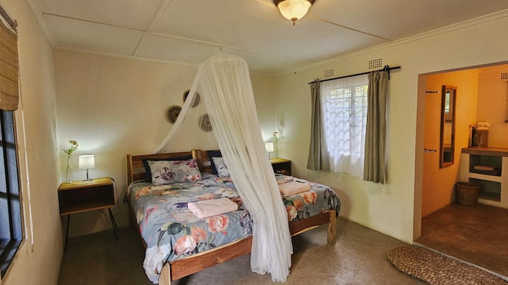 Twalumbu Cottage - 1 | Couples Farm Stay - Zambia