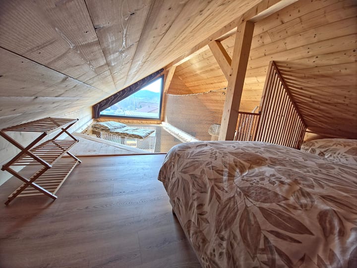 Le Chalet Des Hauts Jardins Cabane, Spa Et Filet - France