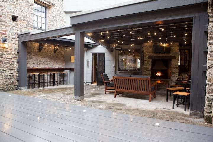 The Kings Hotel, Ulverston: Room 3 - Newby Bridge