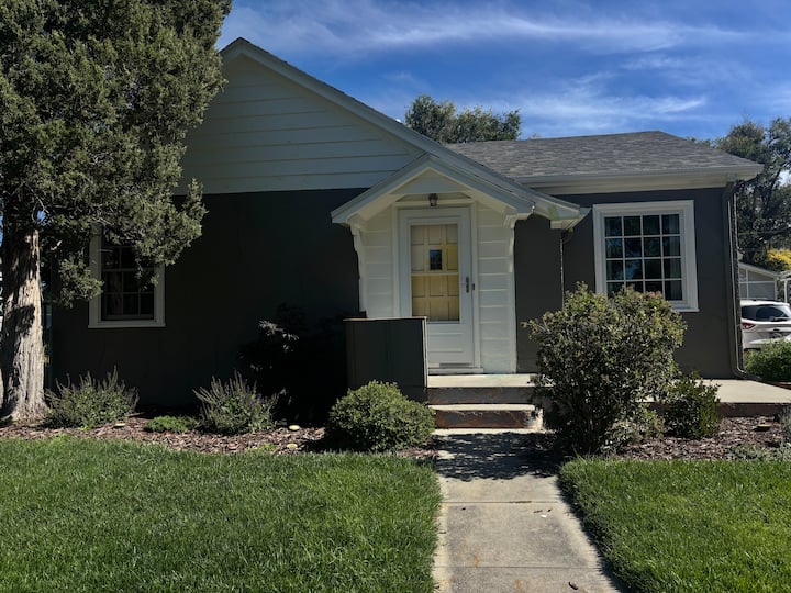 Comfortable 2br Home | Near Hospital & Downtown - Douglas, WY