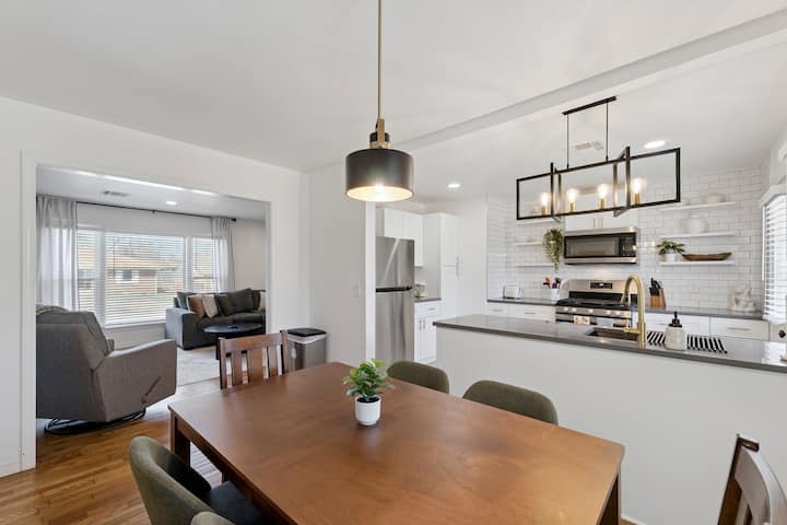 Lovely Lancaster, Peaceful Home By Nichols Hills - Oklahoma City, OK
