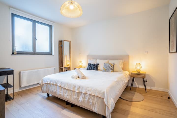 New - La Maison - Zinneke (1st Left) - Brussels