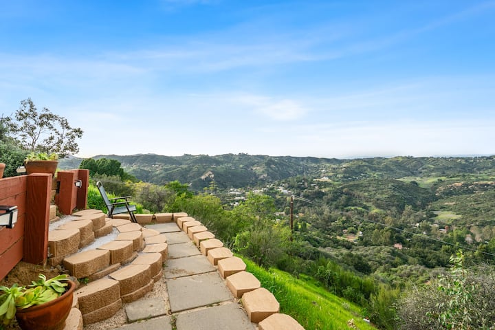 Topanga Dirt Road Ravens Perch - Topanga, CA