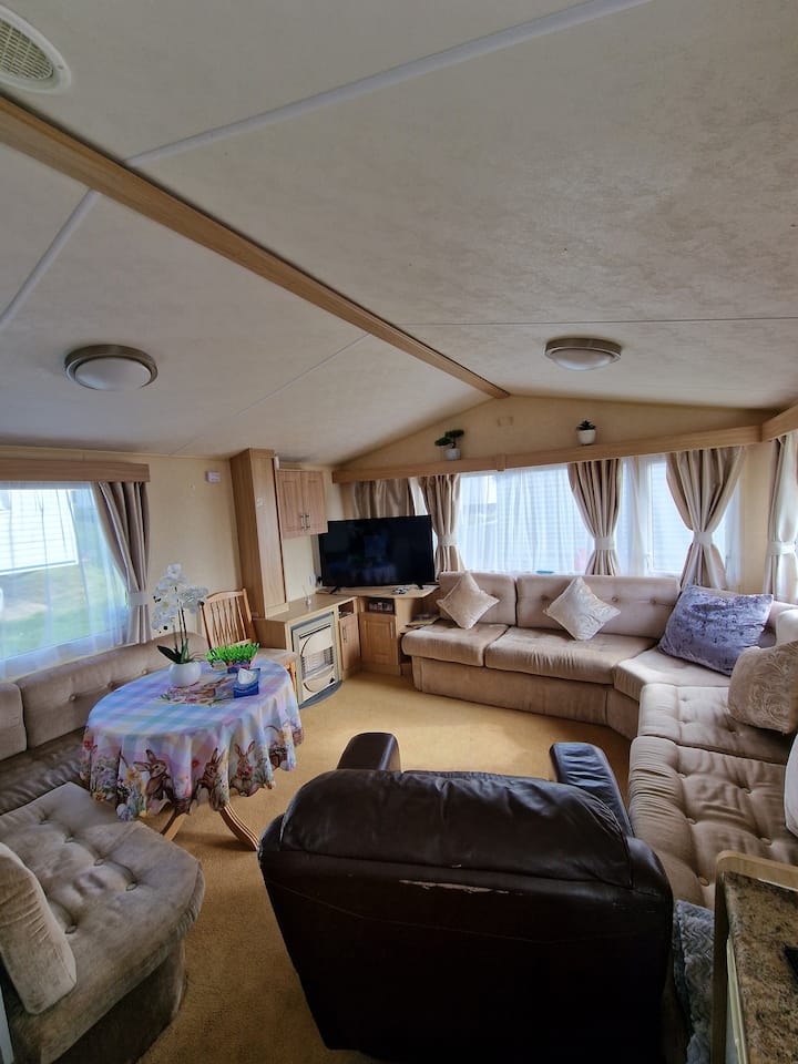 Family Caravan With Sea View! - Isle of Sheppey