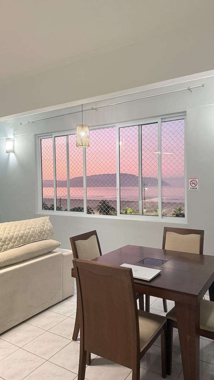 Lindo E Aconchegante Apartamento Em Frente à Praia - Santos, Brasil