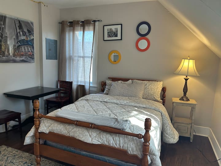 Country Warmth. Large Parking Area, Internet, More - Kemptville