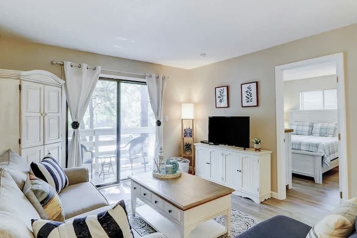 Inviting Coastal Villa/short Walk To The Beach - Hilton Head Island, SC