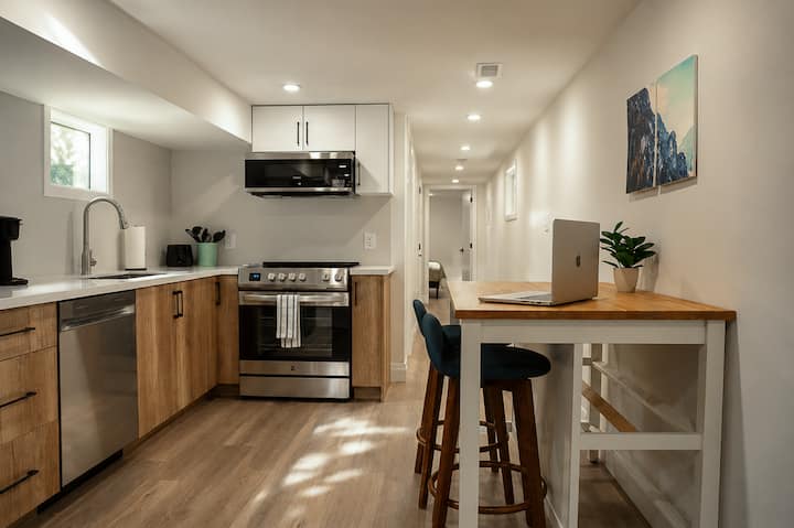 Cozy 2br | 2 Baths | Walk To Bmo Field - Toronto