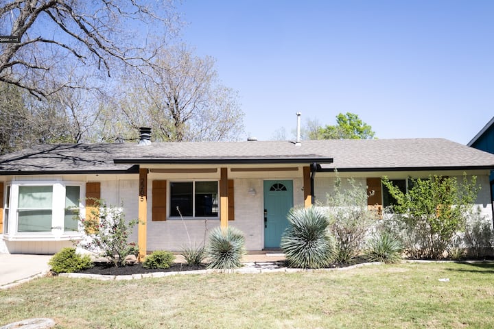 New! Book For Two Step Inn! Mins To Park And Dt - Georgetown, TX