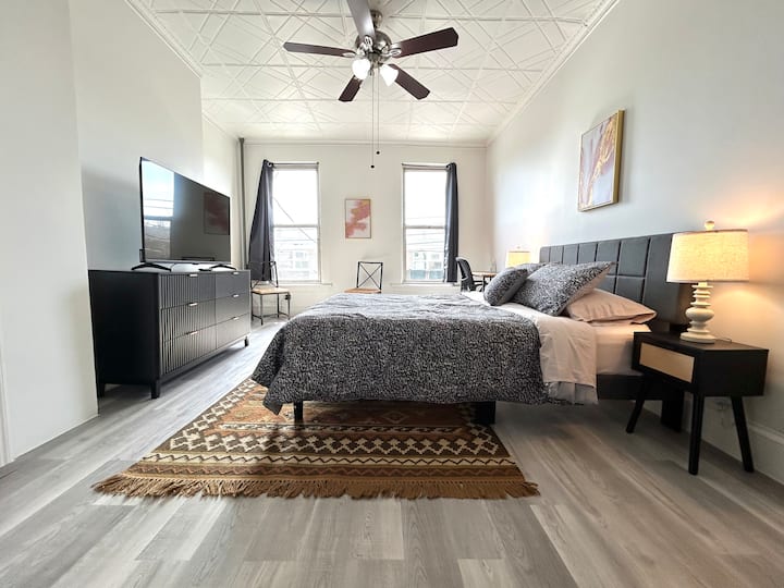 Bright And Sunny 2 Bed 1 Bath - Brooklyn, NY
