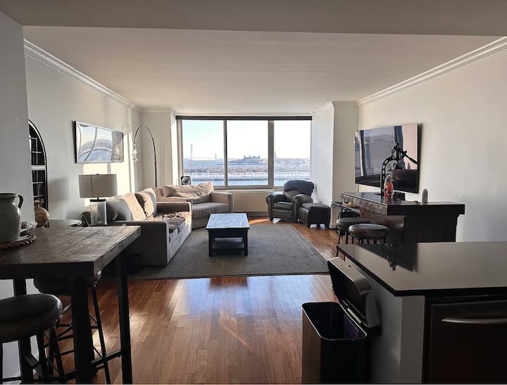 Waterfront Luxury 15 Min To Nyc - Jersey City, NJ