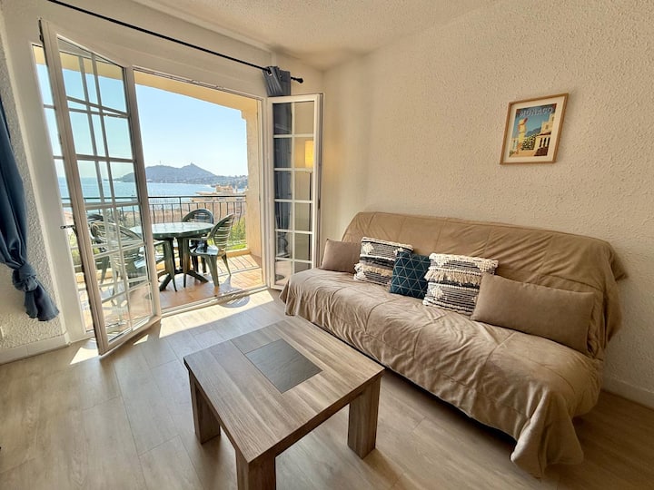 Appartement T2 Vue Mer, Piscine + Parking - Agay