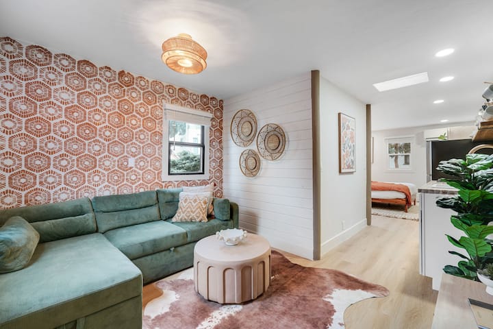 Modern Studio In Manitou Springs, Walk Downtown - Manitou Springs, CO