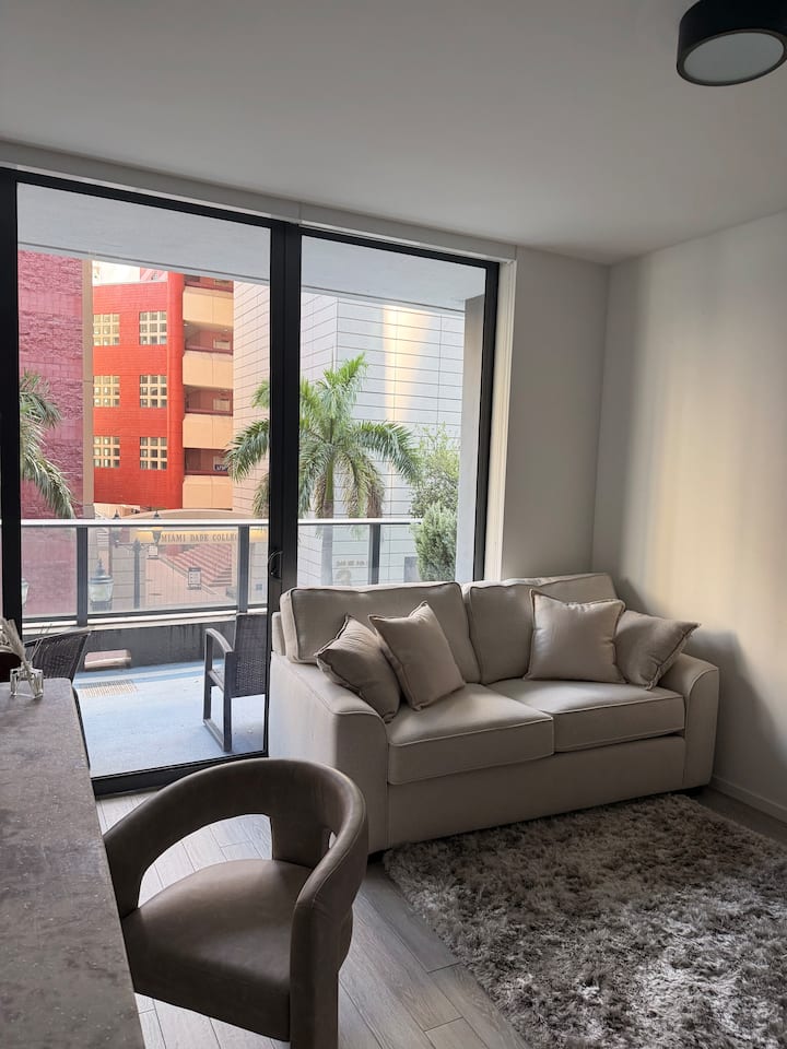 Stay Two Steps From Ultra | Walk To The Festival - Miami