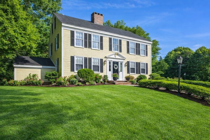 A Historic 1740 Boutique Stay | Shawme Pond - Sandwich, MA
