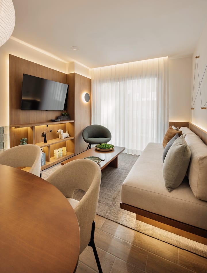 Designer Boutique Apt In Z14, Near Shopping Center - Ciudad de Guatemala