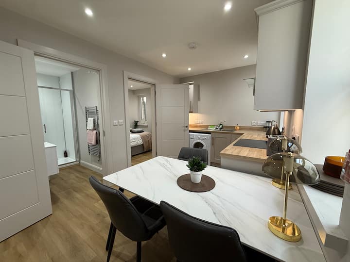 Modern 1br Apt In Portrush/ Central & Stylish Stay - 波特拉什