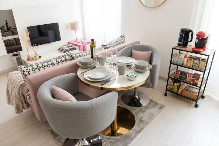 Hauts Plafonds Et Balcon Au Cœur De Cluj - Cluj-Napoca