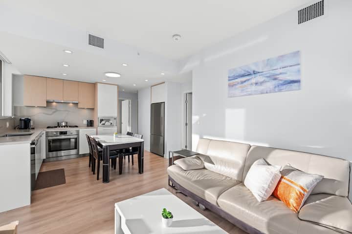 Coquitlam West( Burquitlam) 2b2b  Condo - Coquitlam