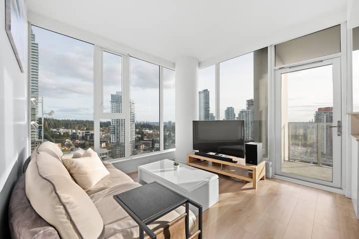Coquitlam New Luxury 2b2b Condo - Coquitlam