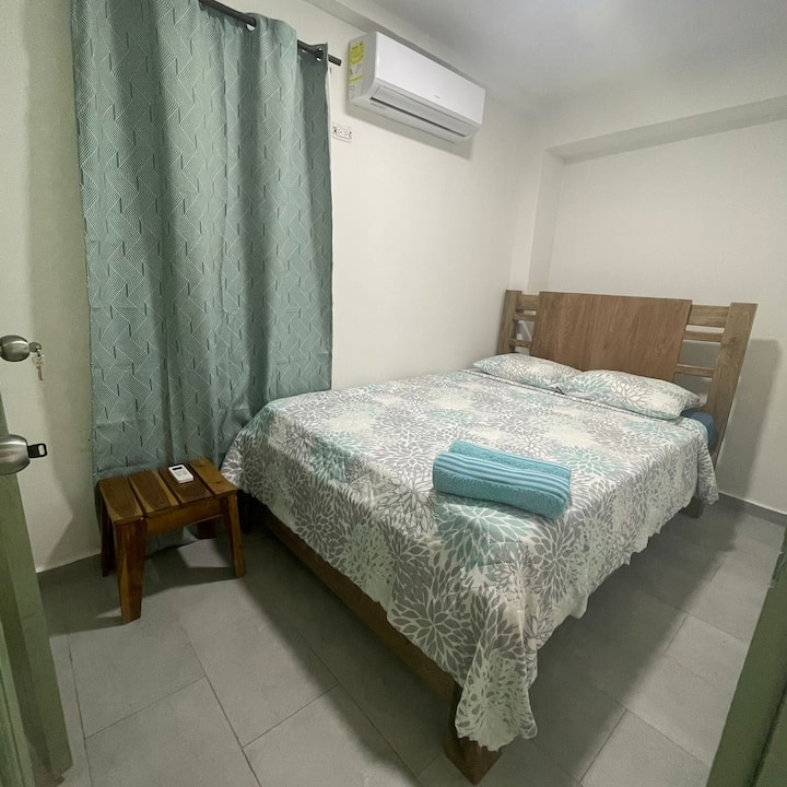 Habitacion Para Pareja, #3, Primer Piso - San Onofre