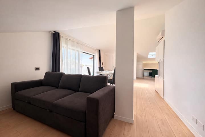 [The Park Terrace] Huge Outdoor Quite And Central - Rimini