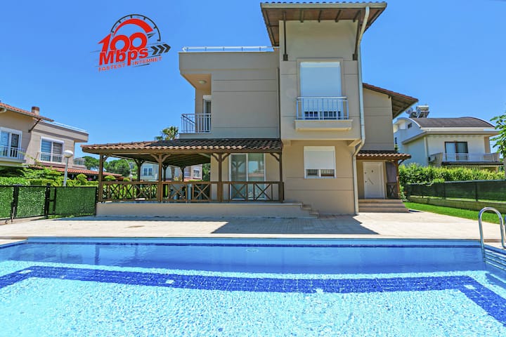 Paradise Town Villa Legend - Kadriye