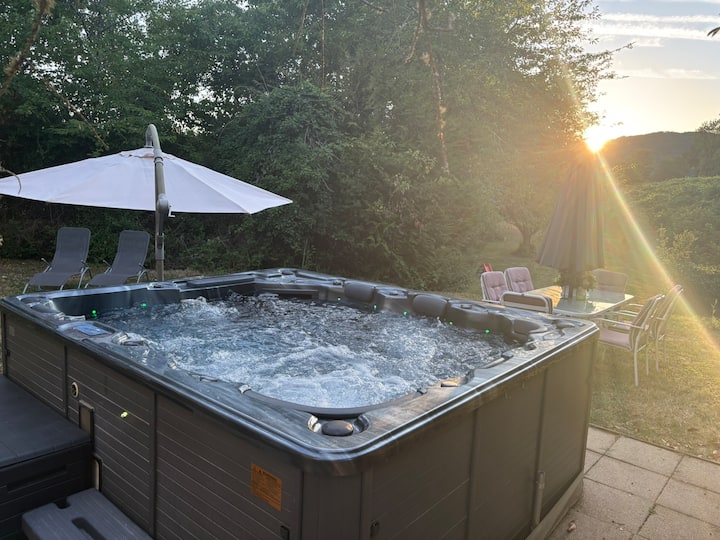 Maison Marly | Jacuzzi & Castle View By Dordogne - Castelnaud-la-Chapelle