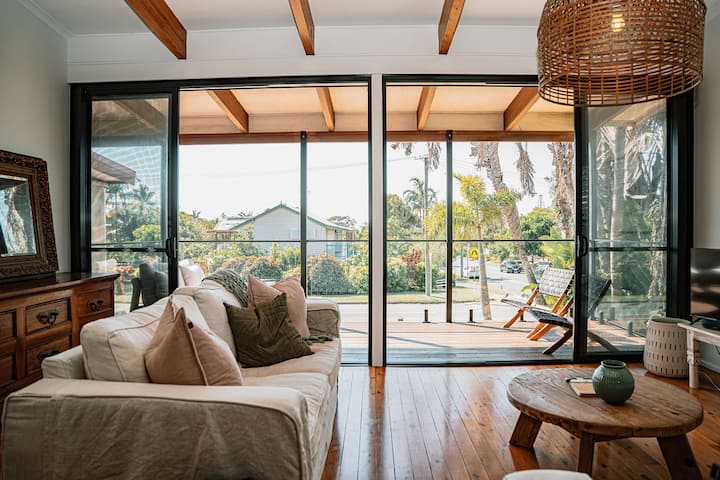 Corban Villa Moffat Beach No 2 - Caloundra