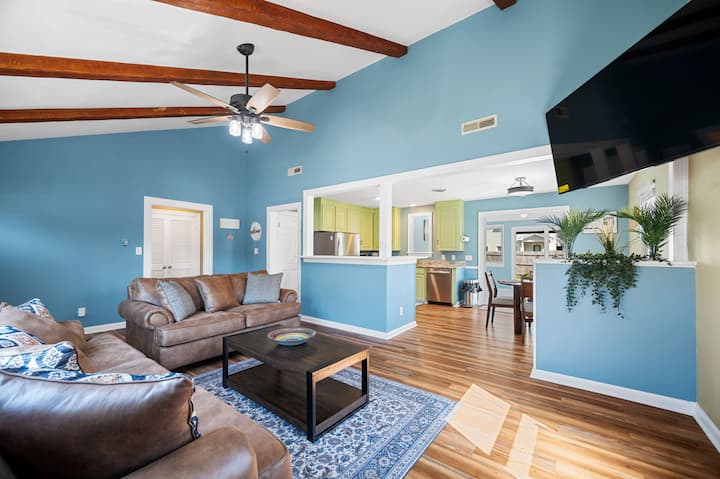 A Vintage Home And Walkable To Beach. - Virginia Beach, VA