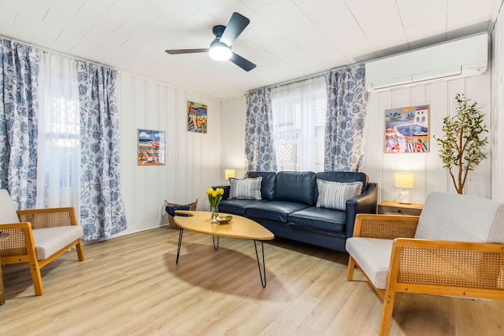 La Dolce Vita Beach House At Salisbury Beach. - Newburyport, MA