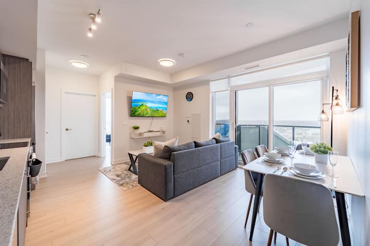 Open Concept Luxury Condo In Central Kw With Sauna - Chicopee