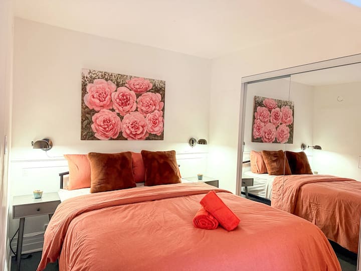 Cozy 1 Br 2 Bed Apartment In Wychwood Triplex - Toronto