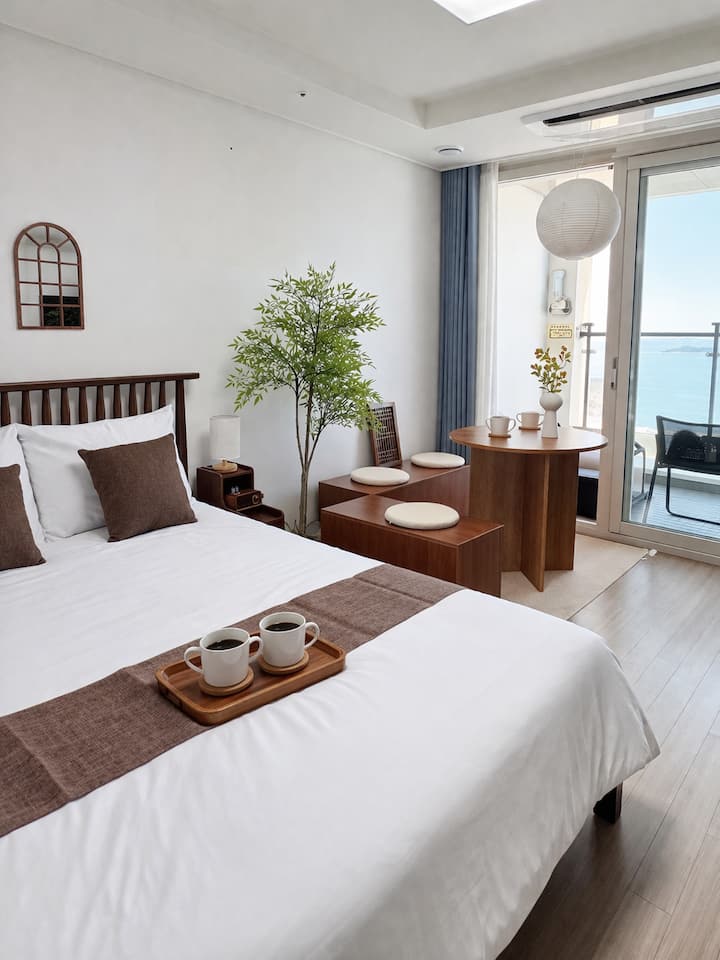 오션뷰/일출·석양/넷플릭스/중앙시장/무료주차/Reef Stay - South Korea