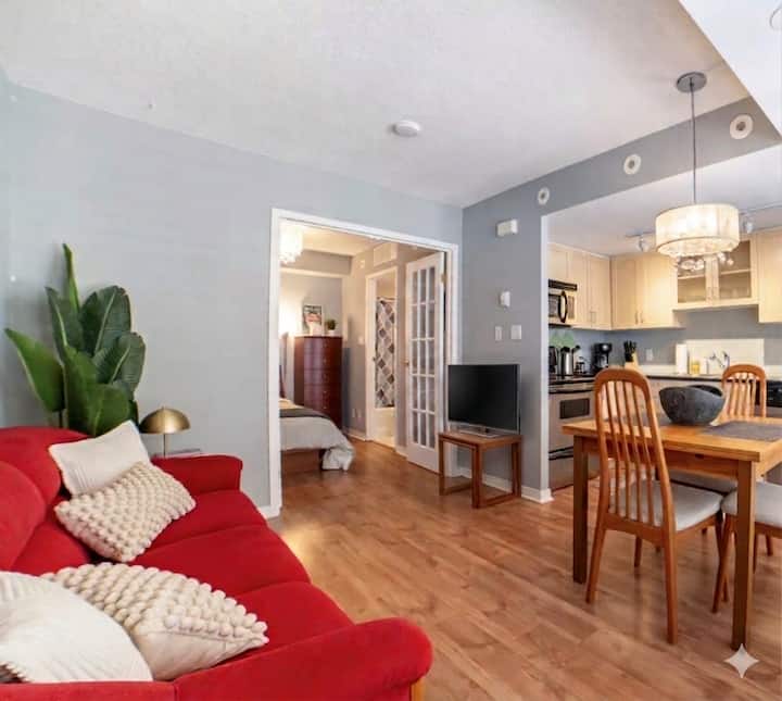 Walk To Fifa & Rbc Amph 1br Townhome By The Lake - Toronto