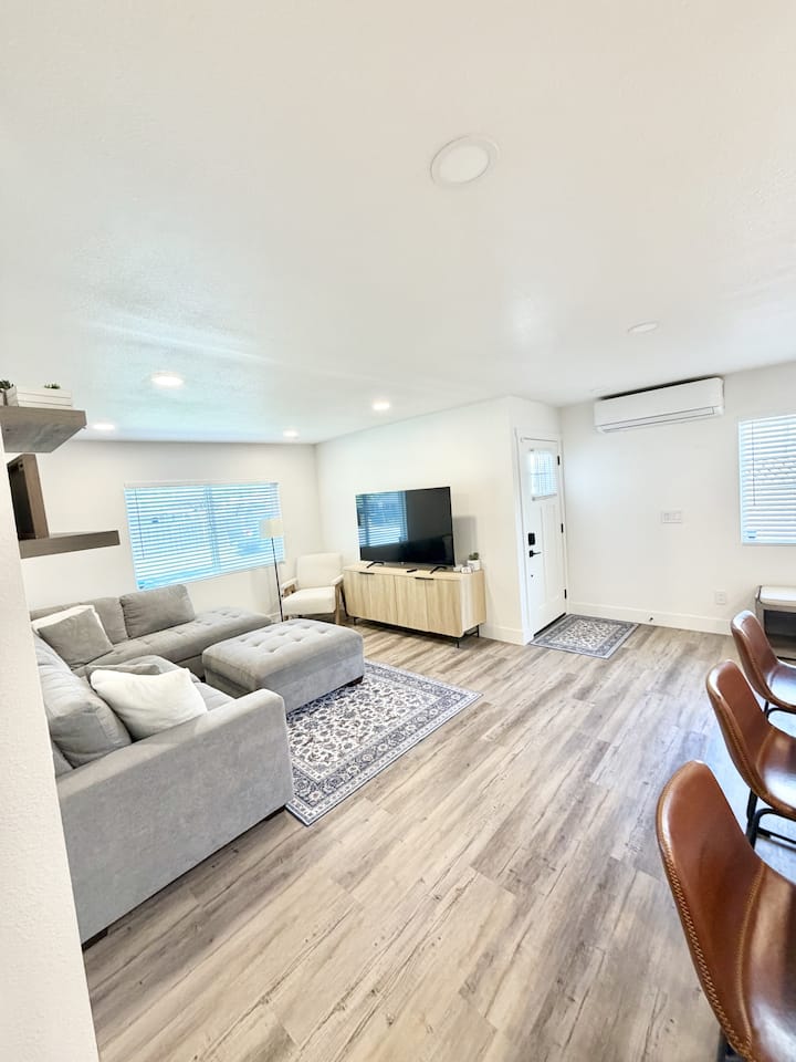 Spacious & Modern ~ New ~ Near Downtown - Pleasant Hill, CA