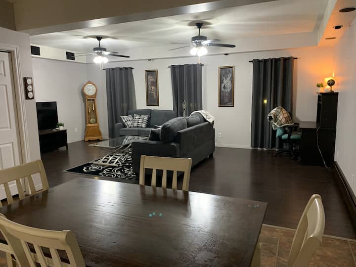 James Street Suite - Parry Sound