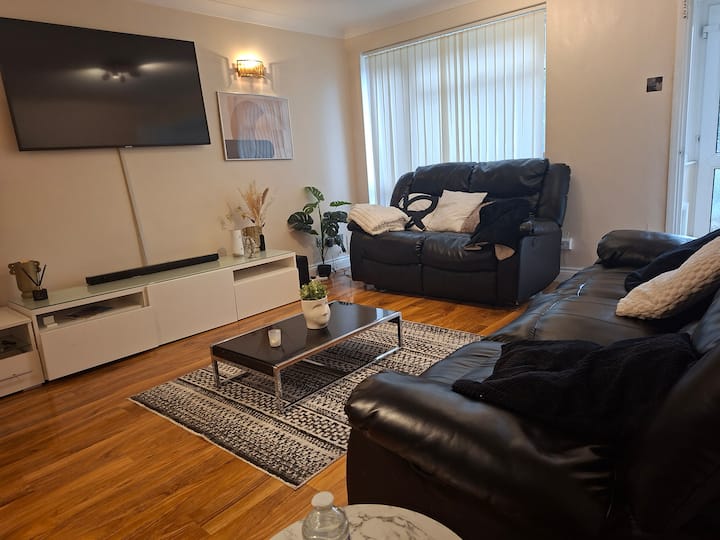 Sweet Home - 웰링버러