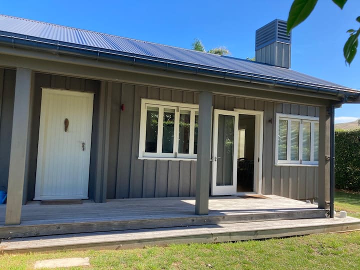 Beach Cottage At Wainui - Gisborne