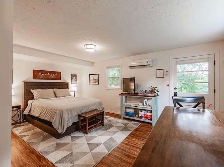 Rivanna Retreat - Charlottesville, VA