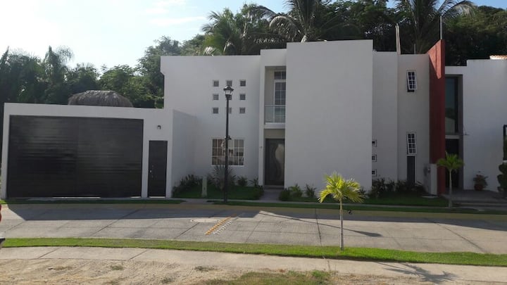 Casa Con Alberca Y Asador / Home W/ Pool & Bbq - Nuevo Vallarta