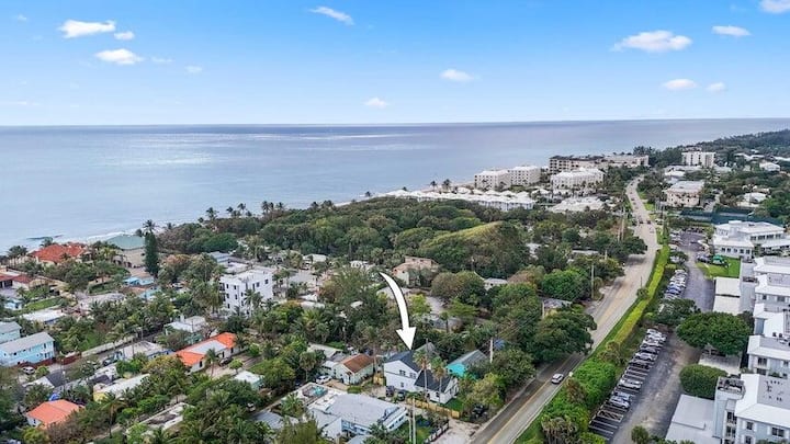 Ocean Ridge Gem | Walk To Sand + Private Yard - Boynton Beach, FL