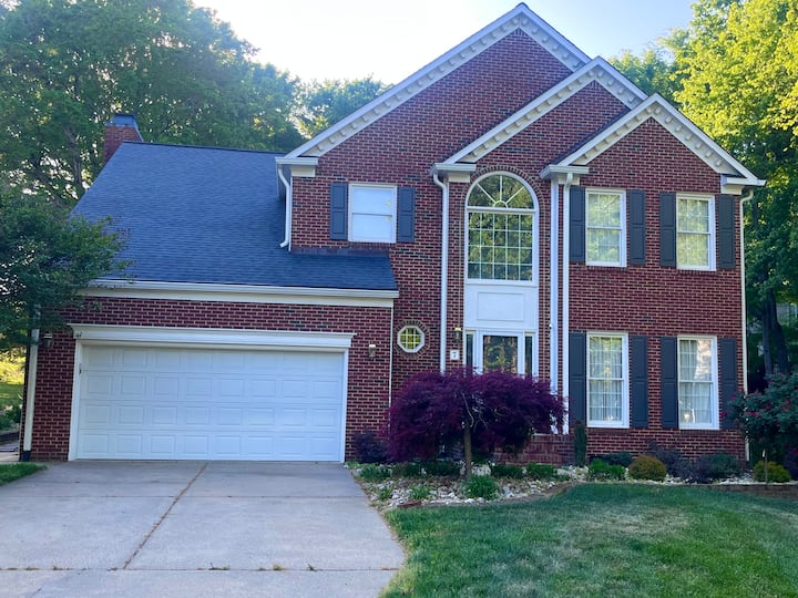 Family-friendly Haven - Greensboro, NC