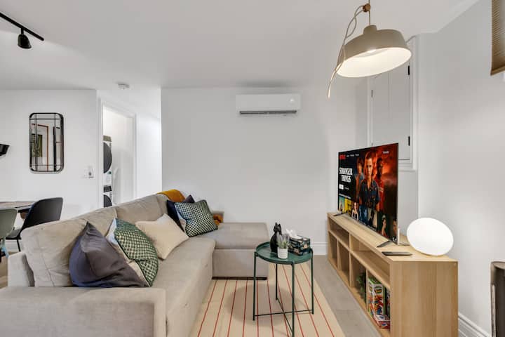 Cozy 2br Basement Suite Near Bmo Field + Parking - Toronto