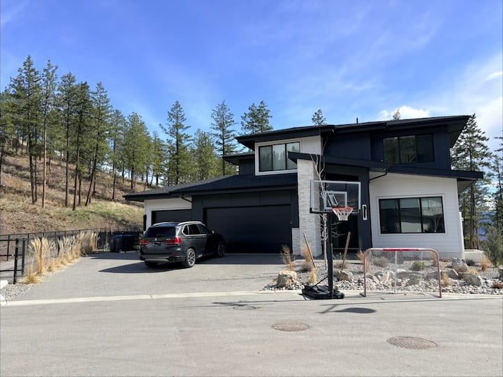 Upscale 1br Suite In New Build | Nature Escape - Kelowna