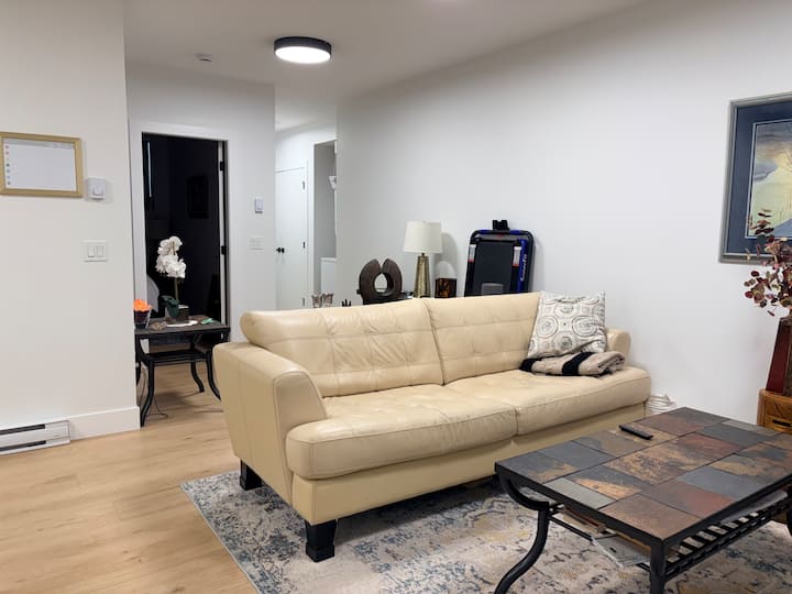 Upscale 1br Suite In New Build | Nature Escape - Kelowna