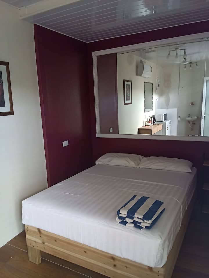 Lagoon Gardens Upstairs Apartments - Port Vila