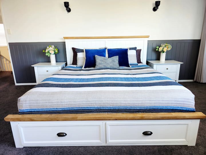 Pool Spa | K'gari Views | Walk To Beach | King Bed - Hervey Bay