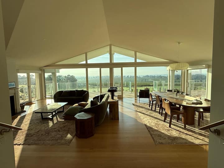 Sophisticated Retreat-expansive Views & Fireplace - Yarra Glen