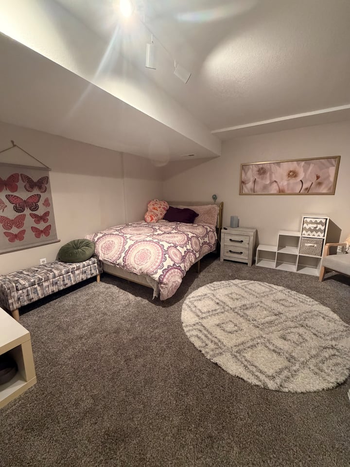 Cozy Boho Basement Suite - Erie, CO